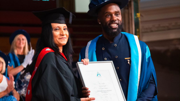 Graduation prizes and awards | Arden University